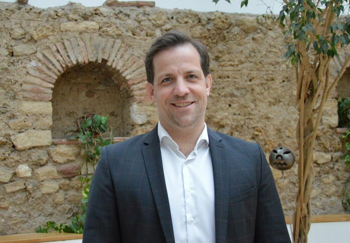 Neuer Mainzer Oberbürgermeister Nino Haase wird ins Amt eingeführt ...