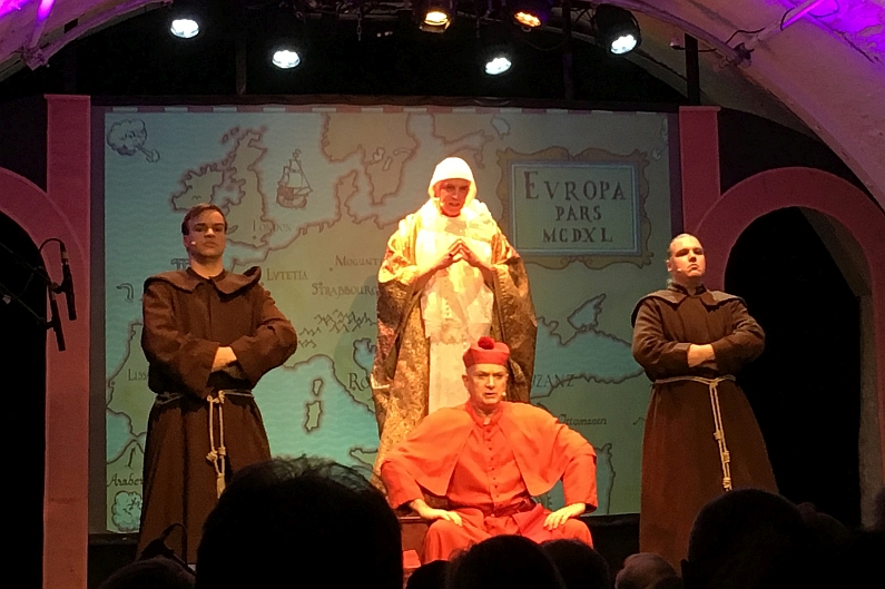 "Ein echter Milleniumrocker: GuguguguGutenberg!" - Gutenberg-Musical im ...