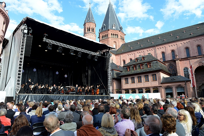 Vierte Opernnacht am Dom am 17. Juni 2018 mit Carmen und Don Giovanni ...