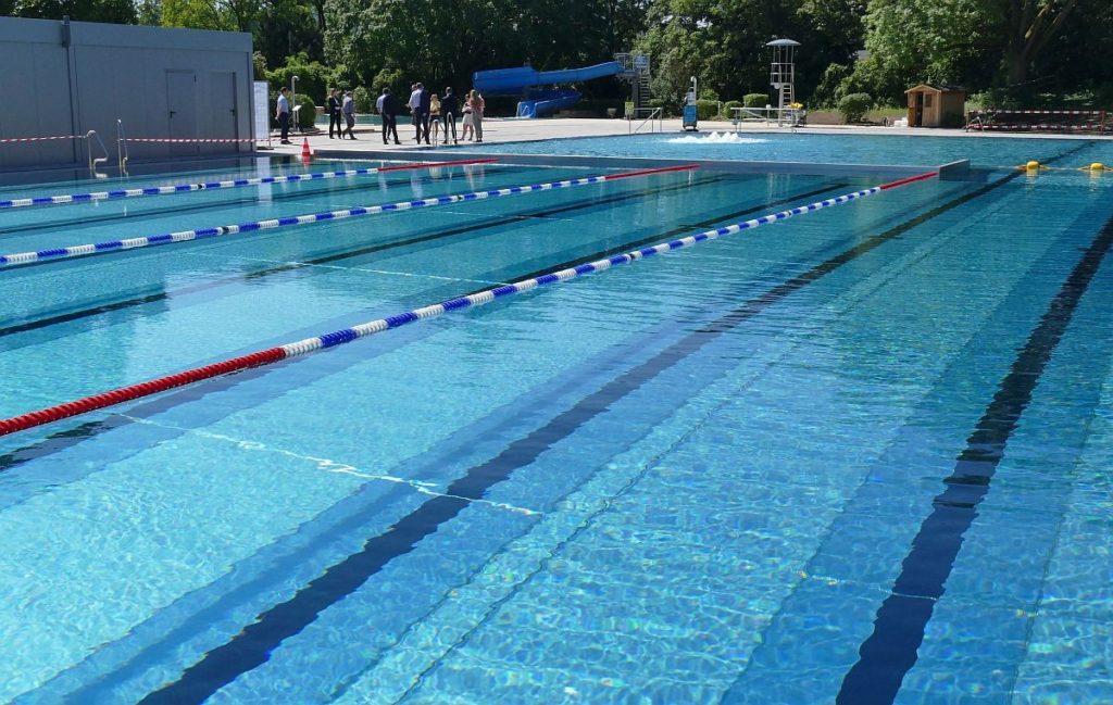 Freibad am Taubertsberg in Mainz öffnet mit Aqua-Scooter und ...