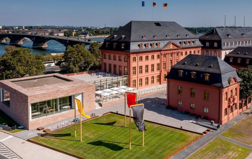 "Democracy is coming": Landtag in Mainz feiert Geburtstag von Rheinland ...