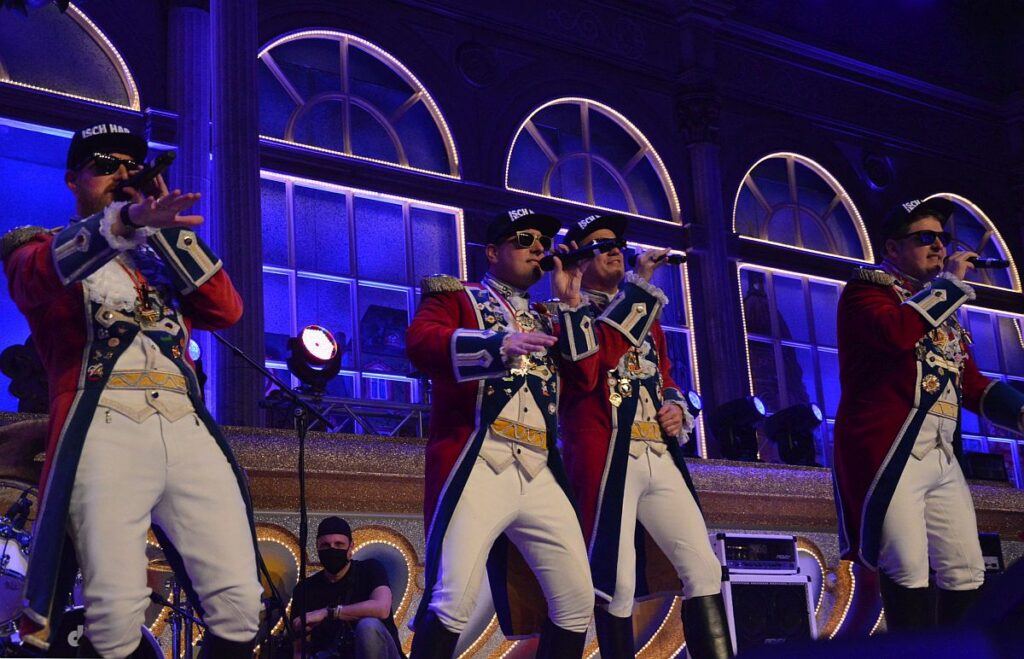 Stehung, die Elfte: Beim Jubiläumskonzert in Mainz rocken 3000 die ...